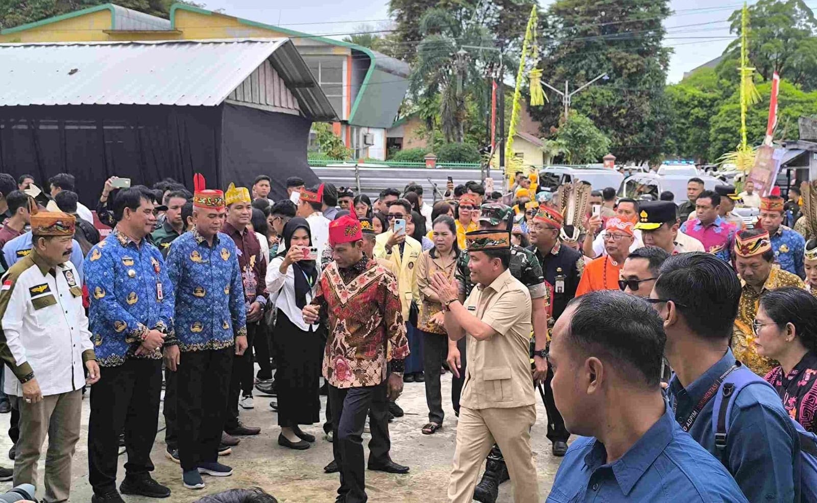 Satpol PP Kalteng Pengamanan Peresmian Balai Induk Kaharingan Garing ...